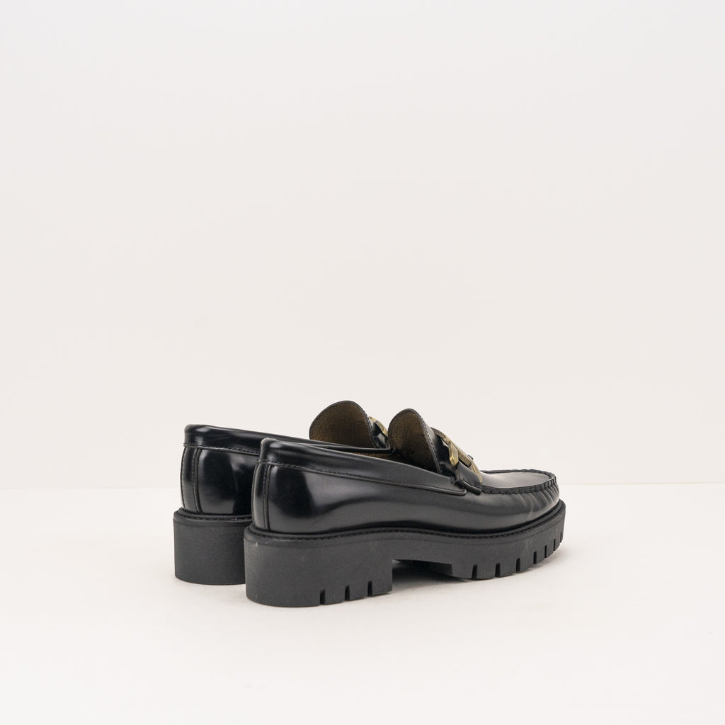 SEIALE MOCASINES EN PIEL ZARRO EN COLOR NEGRO | MOKSIN – Moksin